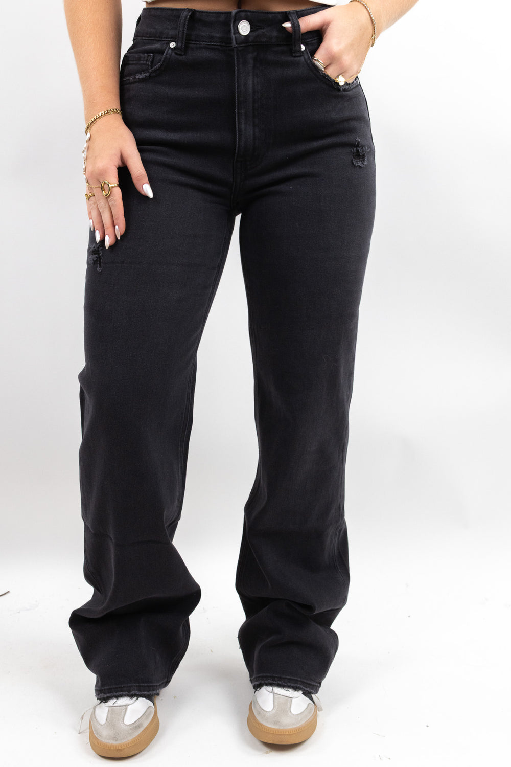 LOTSOFLEAH | Your Fave Online Store